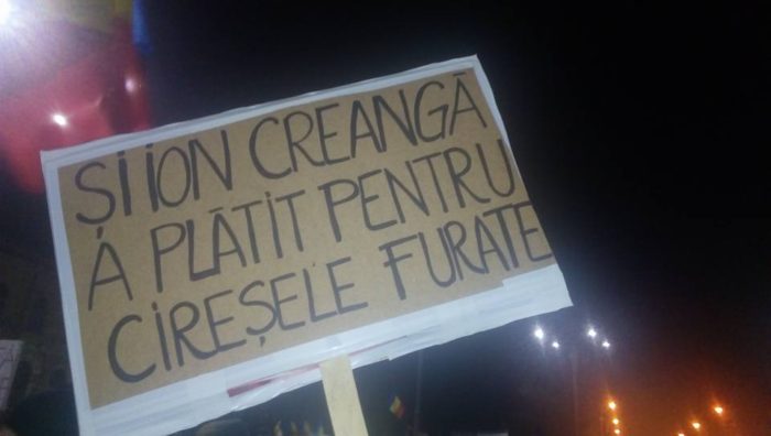 Alte mesaje tari de la proteste (vineri) • Adrian Georgescu
